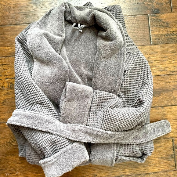 Pottery Barn | Intimates & Sleepwear | Pottery Barn Resort Robe | Poshmark